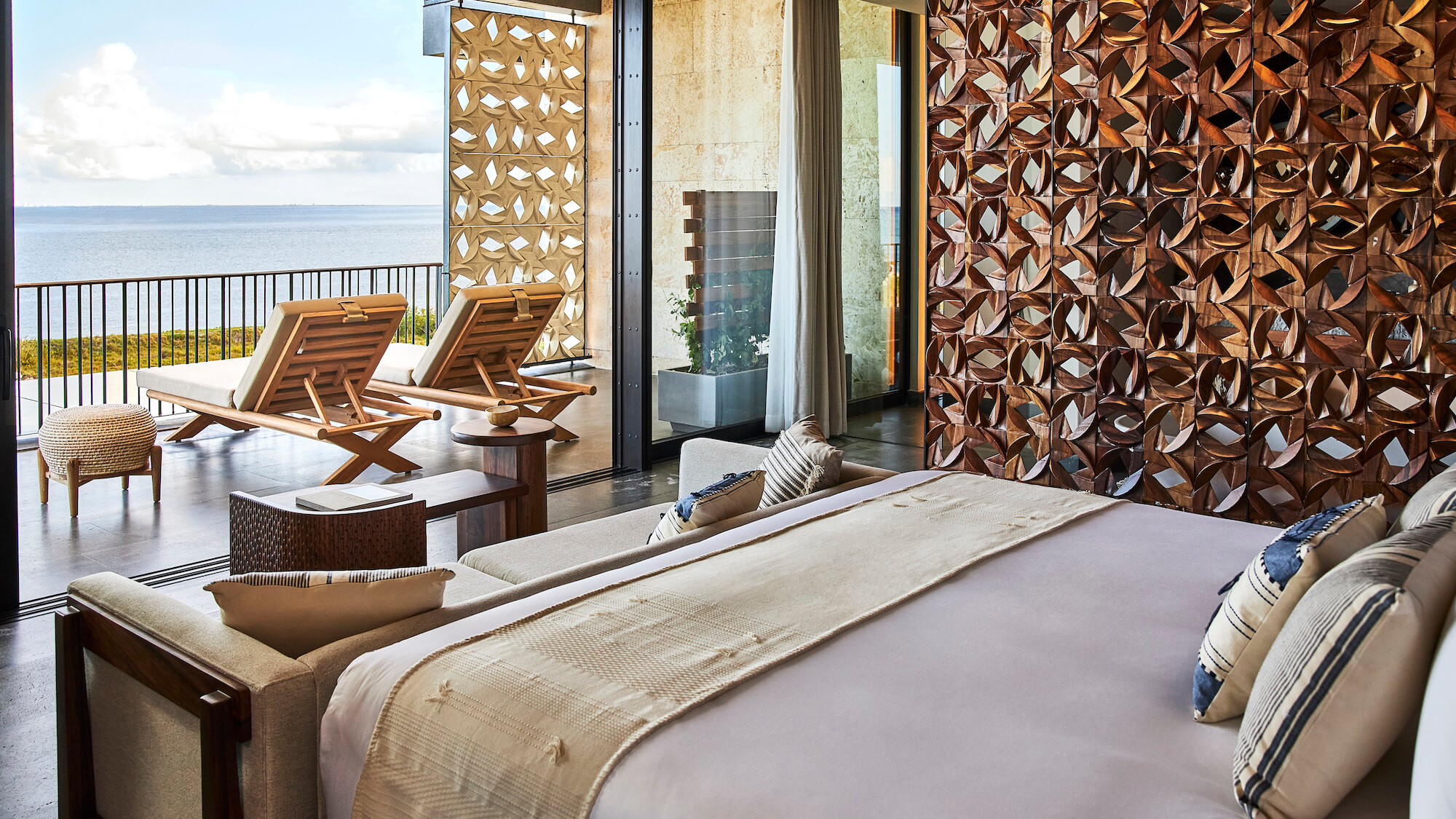 Luxury Beachfront Resort & Ocean Escape | Etéreo